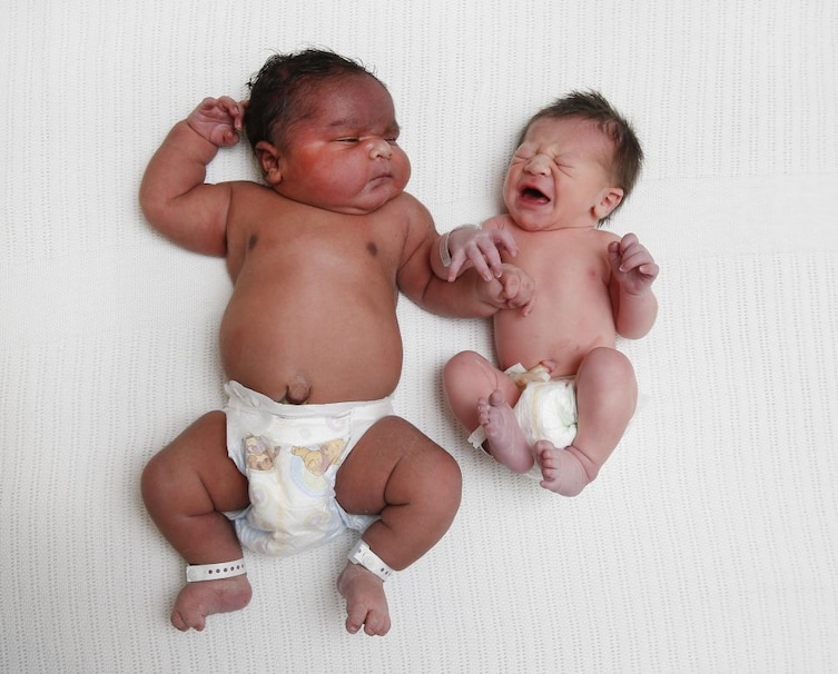 Mom Gives Birth To 13 5lb Baby Twice The Size Of An Average Newborn