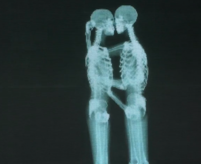 Skeletons Kiss, Hug And Dance In Front Of A Crowd In A Heartwarming ...